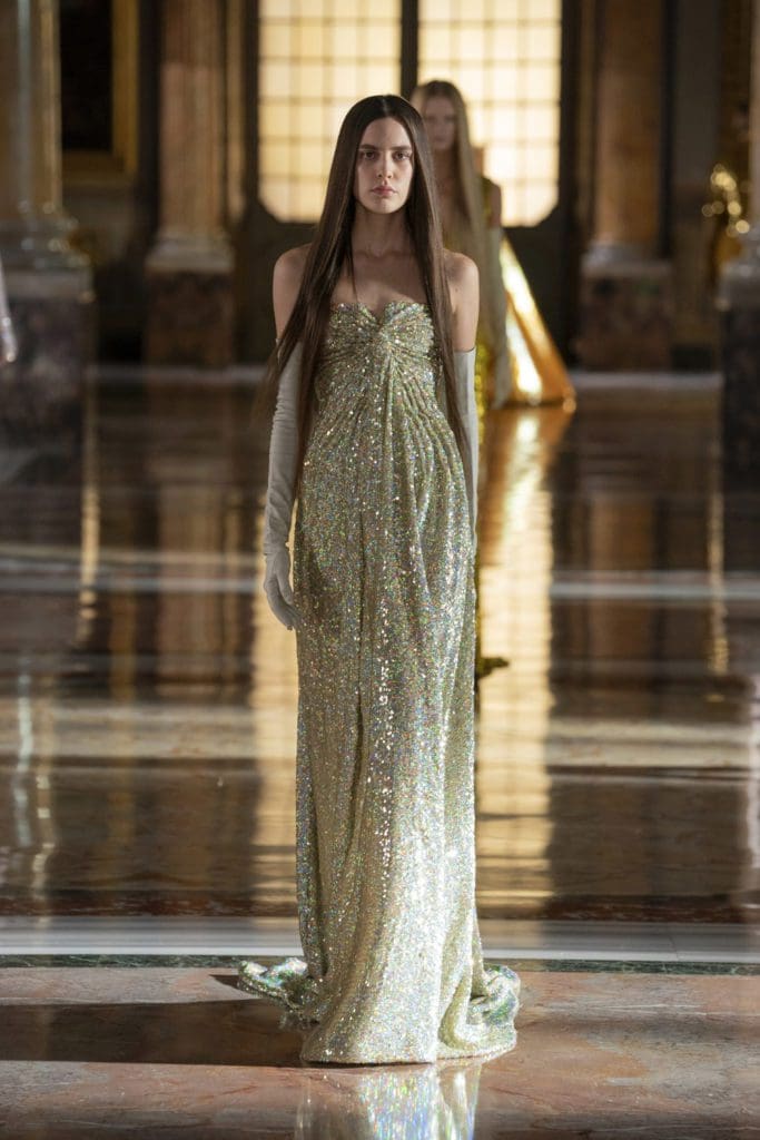 Valentino Haute Couture Spring Summer 2021 - RUNWAY MAGAZINE ® Official