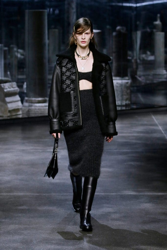 Fendi Fall 2021-2022 - RUNWAY MAGAZINE ® Official