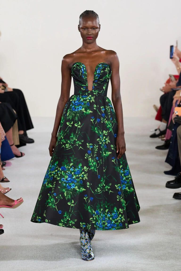 Carolina Herrera Spring Summer 2023 - RUNWAY MAGAZINE ® Official
