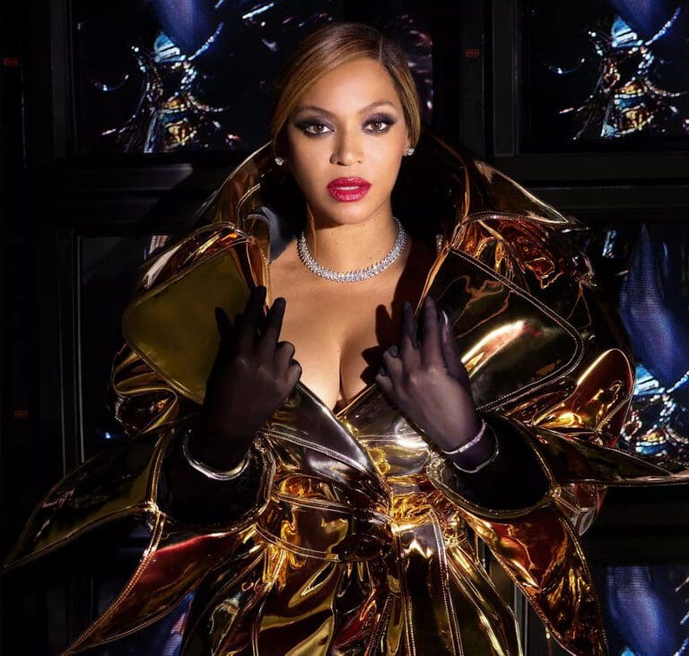 Best of Paris Fashion Week Spring Summer 2023 - RUNWAY MAGAZINE ® Official