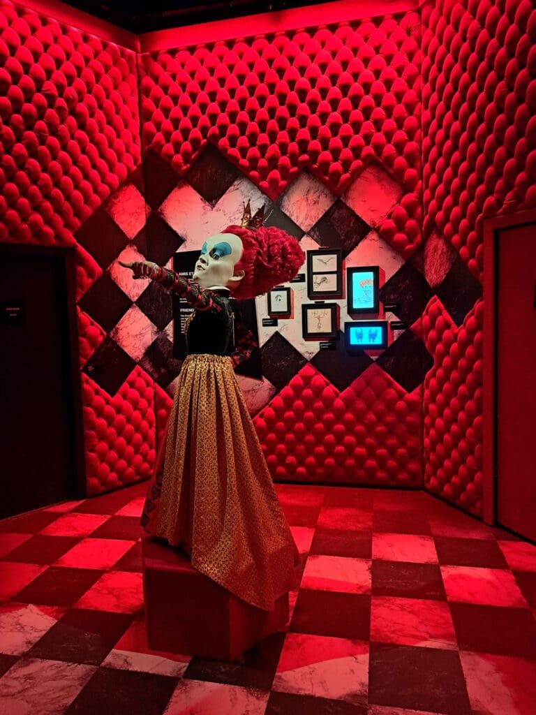 Tim Burton's Labyrinth in Paris - RUNWAY MAGAZINE ® Official