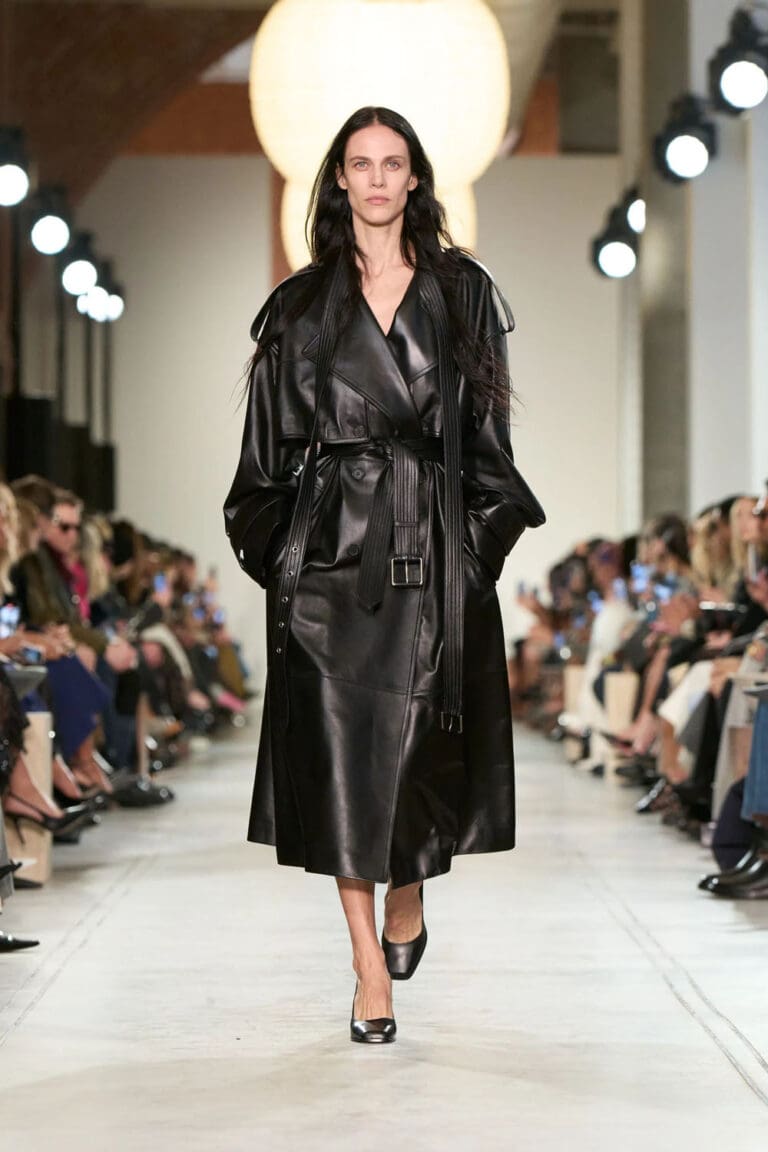 Michael Kors Fall Winter 2025-2026 - RUNWAY MAGAZINE ® Official