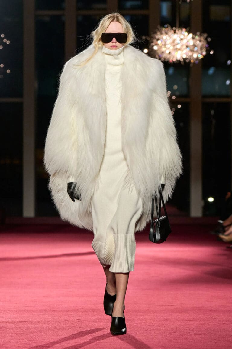 Michael Kors Fall Winter 2026-2027 - RUNWAY MAGAZINE ® Official